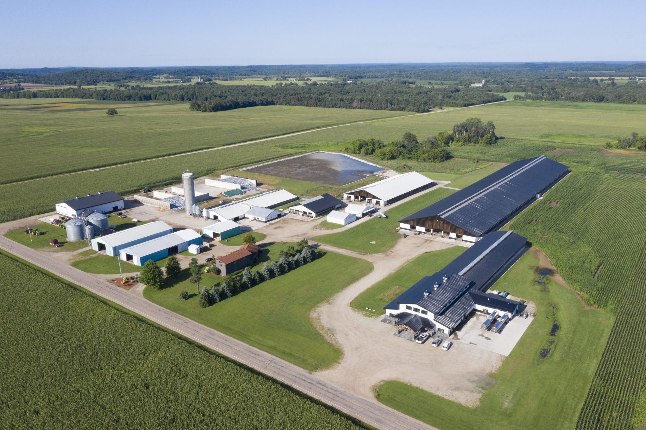 About Us – Black & White by Brooks Farms